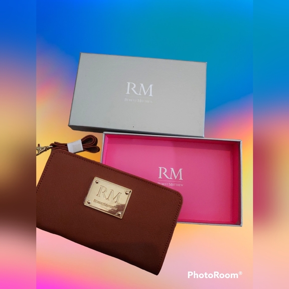 robert mathews | Bags | Robert Mathew Saffiano Leather 24k Gold Wallet ...